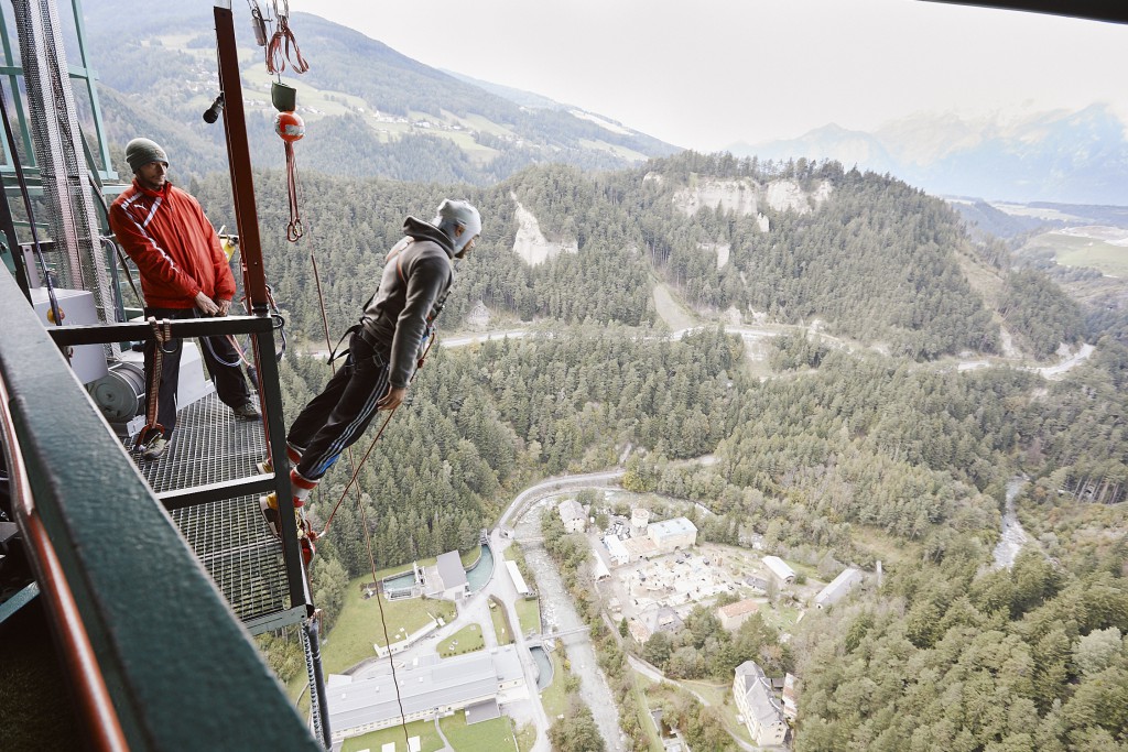 FLORIAN GENEROTZKY — Bungee Neurologie Experiment, Der Spiegel